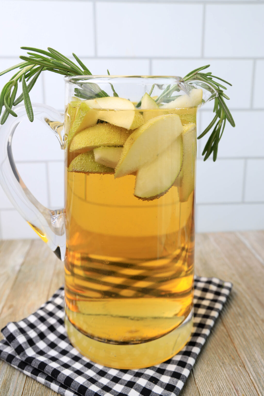 How to Make Rosemary Pear Sangria